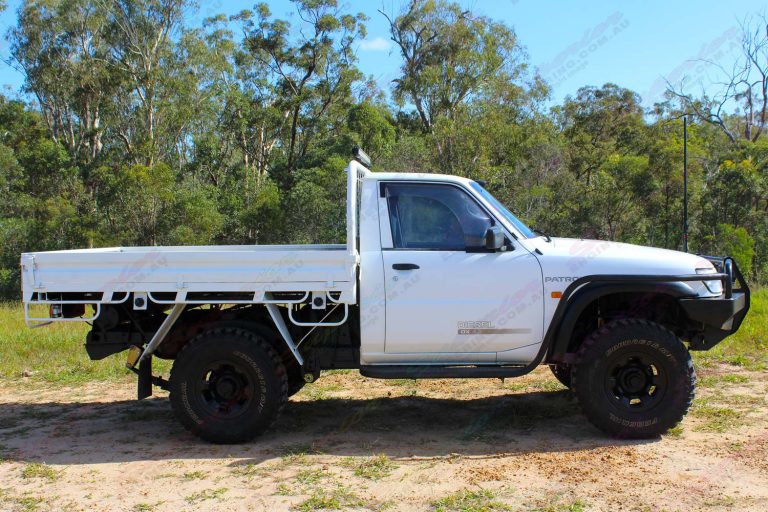 Nissan Patrol GU Ute White 64133 | Superior Customer Vehicles