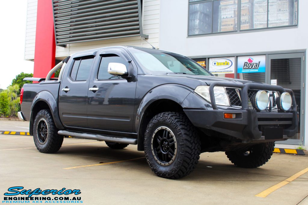 Nissan D40 Navara Dual Cab Grey #81374 | Superior Customer Vehicles
