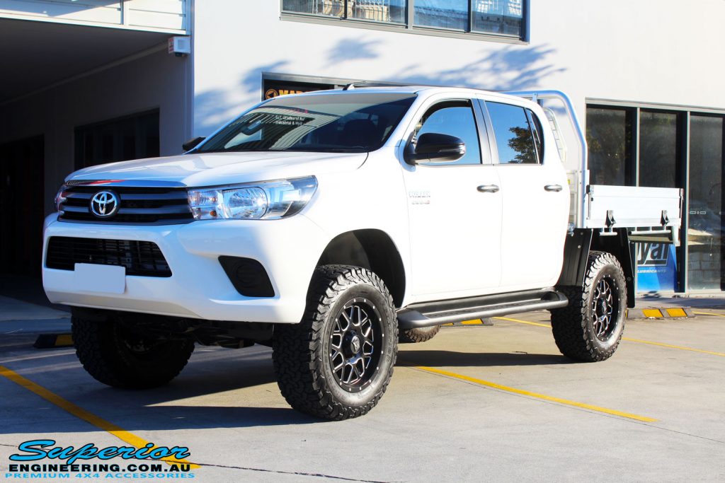 Toyota Revo Hilux Dual Cab White #96872 | Superior Customer Vehicles